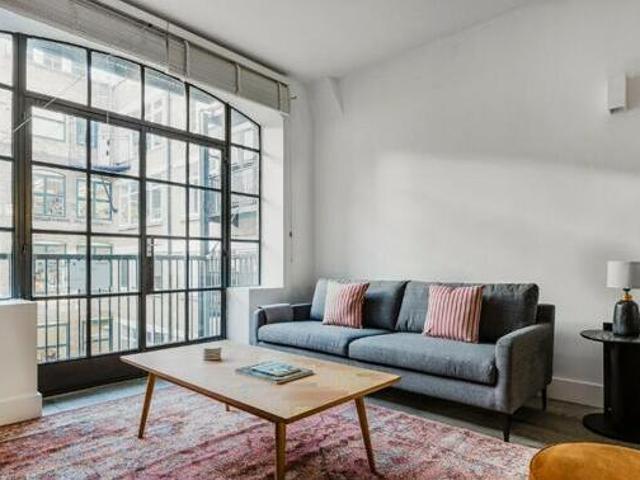 Great Sutton Street, London, 2 Bedroom Apartment