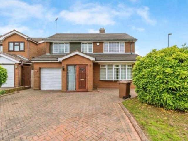 Greaves Avenue, Walsall 4 bed detached house to rent £1,495 pcm £345 pw