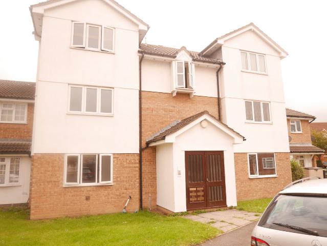 Grebe Close, Bridgwater, Somerset TA6, 2 bed flat to rent, £900 pcm | PrimeLocation