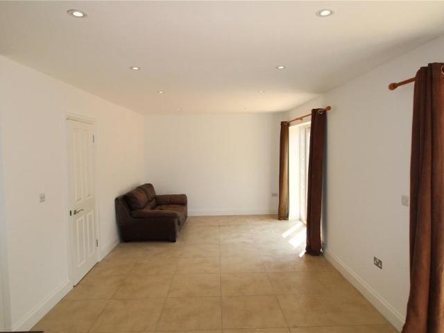 Grecian Crescent, London, SE19 4 bed detached house to rent £3,250 pcm £750 pw