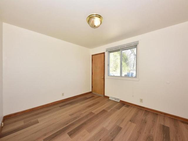 Green Tree and Park Place 2 bedroom apartment 2 Bedroom Apartment for Rent at 1104 1104 Green Tree Rd 1410 Park Ave, West Bend, WI 53090