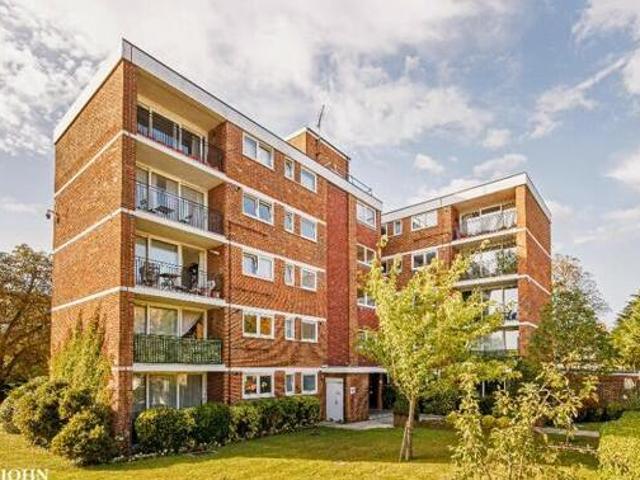 Green Vale, London, 2 Bedroom Flat
