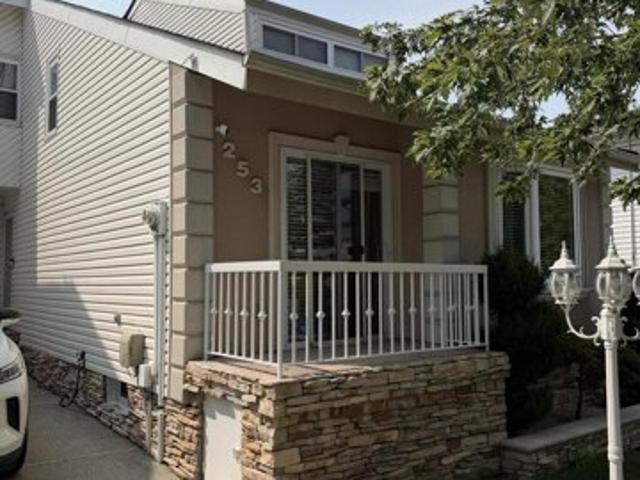 Green Valley Rd, Staten Island, Home For Sale