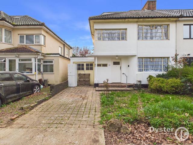 Green Verges, Stanmore HA7, 4 bed semi detached house to rent, £2,750 pcm | PrimeLocation