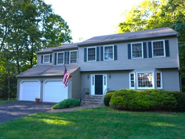 Green Woods Ln, Farmington, Home For Sale