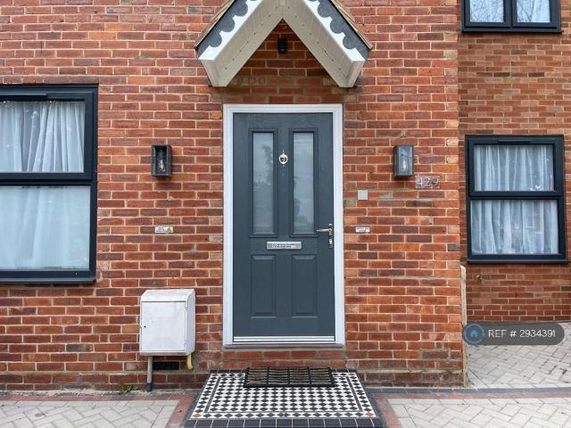 Green Wrythe Lane, Carshalton, SM5 1 bed flat to rent £1,560 pcm £360 pw