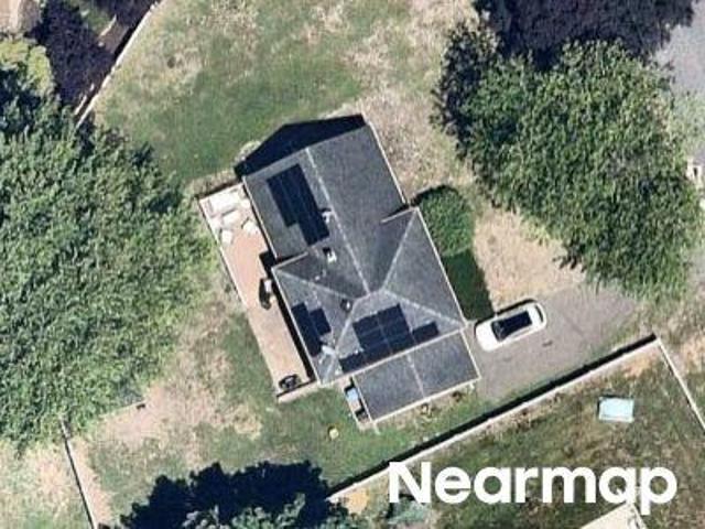 Green Briar Ln