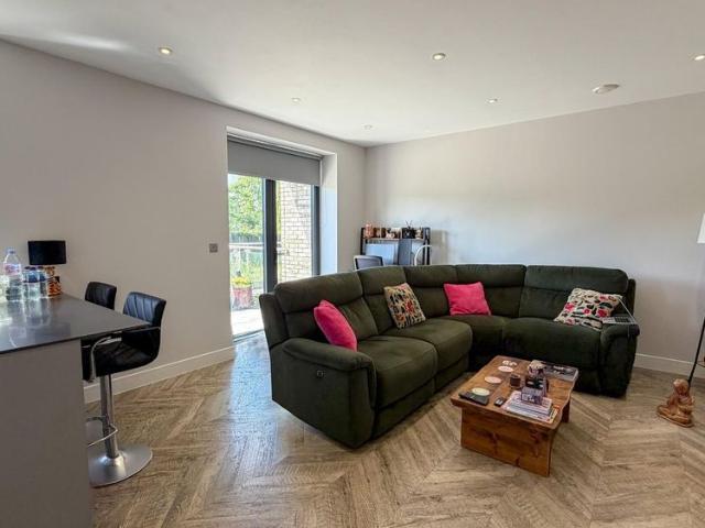 Green Close, Brookmans Park, Hatfield