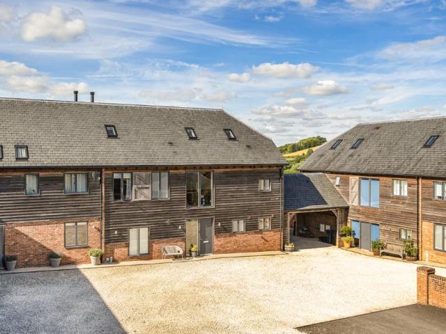 Green Lane Codford BA12 5 bed semi detached house to rent £2,750 pcm £635 pw
