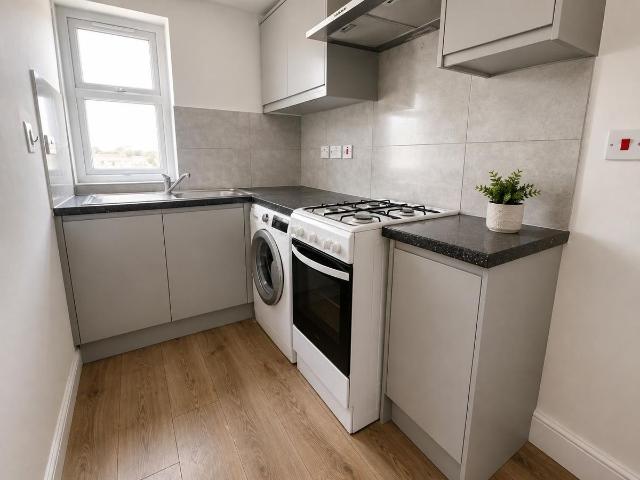 Green Lane, Dagenham, Essex RM8, 3 bed maisonette to rent, £1,775 pcm | PrimeLocation