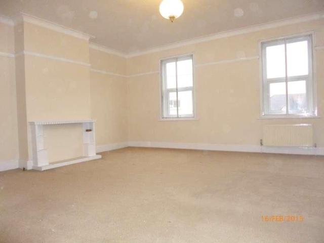 Green Lane, Dagenham, RM8
