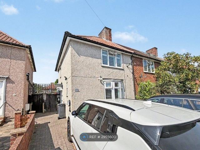 Green Lane, Dagenham RM8, 2 bed semi detached house to rent, £1,900 pcm | PrimeLocation
