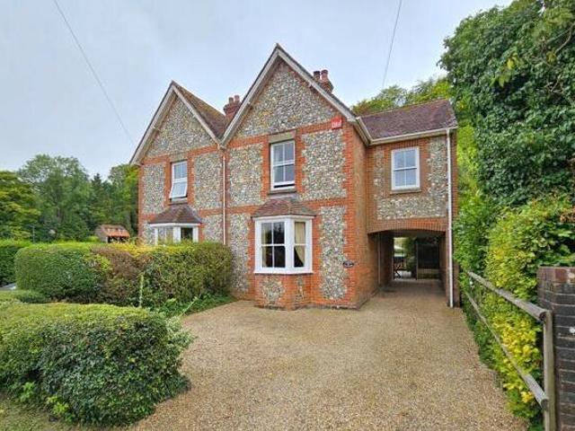 Green Lane, Hambledon, 3 Bedroom Semi detached