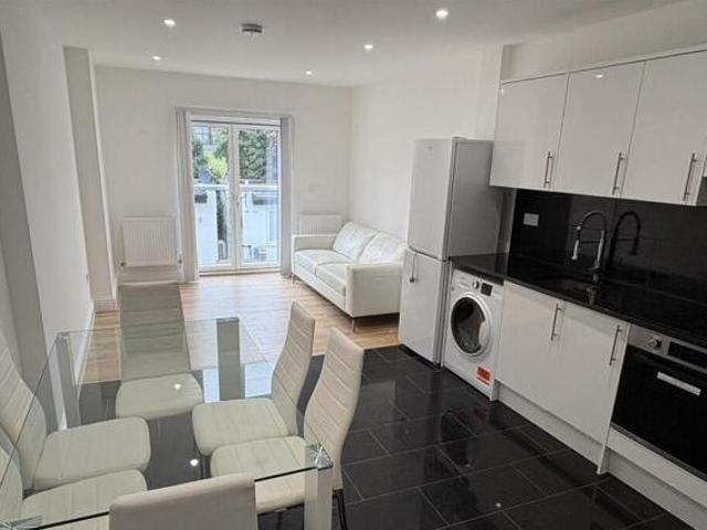 Green Lane, Hendon, 2 Bedroom Flat