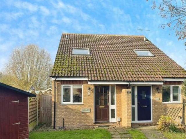 Green Lane, Hitchin, 2 Bedroom Semi detached