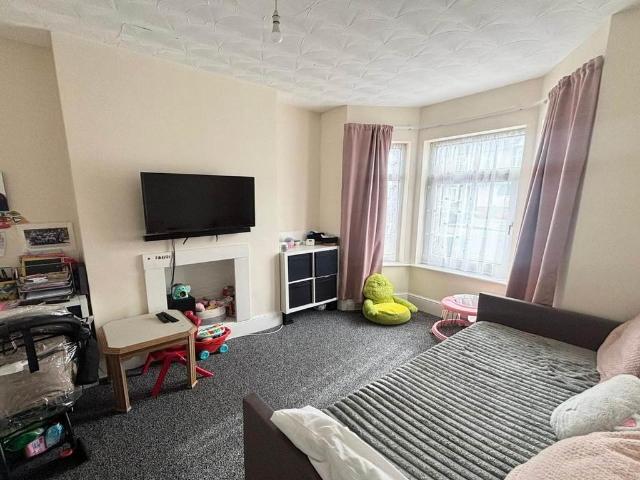 Green Lane, Ilford, 2 bed house to rent £1,735 pcm £400 pw