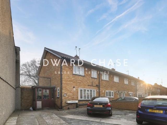 Green Lane, Ilford IG1, 3 bed semi detached house to rent, £2,100 pcm | PrimeLocation