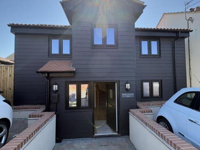 Green Lane, Kessingland NR33, 2 bed property to rent, £1,150 pcm | PrimeLocation
