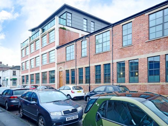 Green Lane, Sheffield S3, 2 bed flat to rent, £1,100 pcm | PrimeLocation