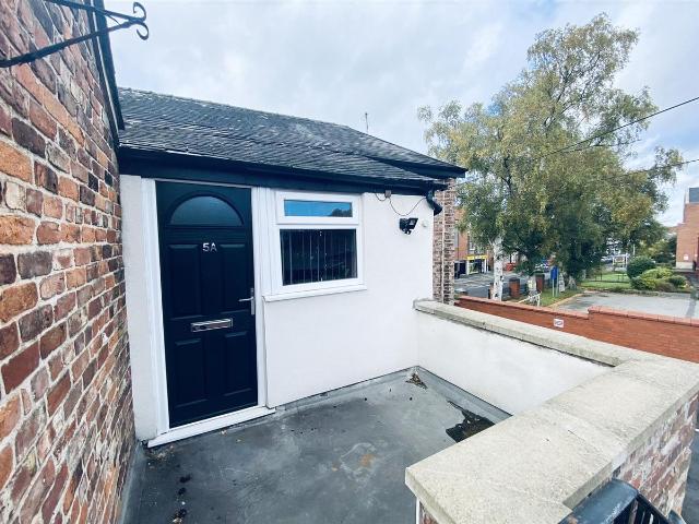 Green Lane, Wilmslow SK9, 1 bed flat to rent, £800 pcm | PrimeLocation
