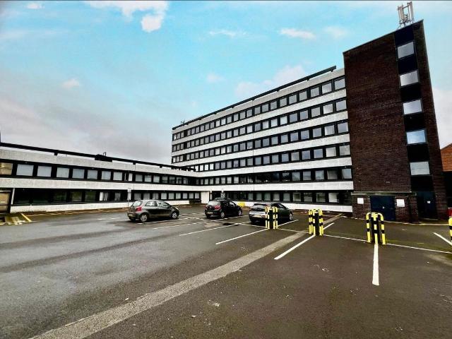 Green Lane, Yeadon, Leeds, West Yorkshire LS19, 1 bed flat to rent, £775 pcm | PrimeLocation