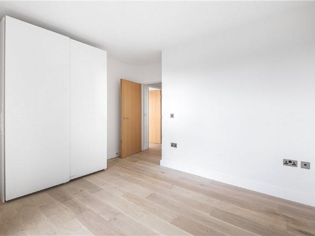 Green Lanes Walk, London, N4 2GA