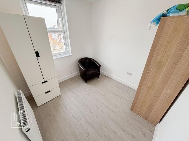 Green Lanes, Hornsey N4, Studio to rent, £1,350 pcm | PrimeLocation