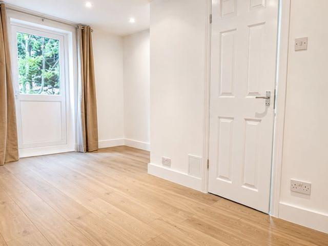 Green Lanes, London N15, Studio to rent, £1,200 pcm | PrimeLocation
