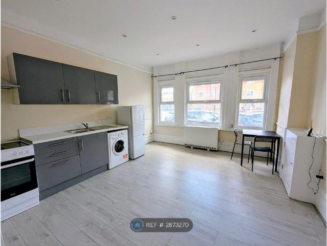 Green Lanes, London N13, 1 bed flat to rent, £1,340 pcm | PrimeLocation