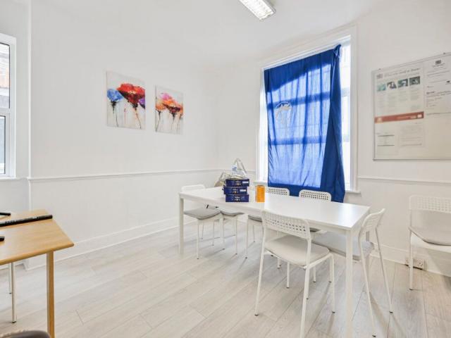 Green Lanes, London N13, 1 bed property to rent, £1,700 pcm | PrimeLocation