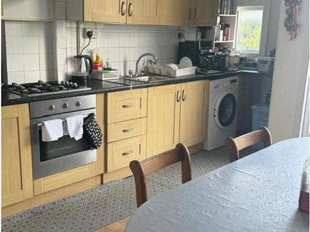 Green Lanes, London N13, 3 bed flat to rent, £1,950 pcm | PrimeLocation