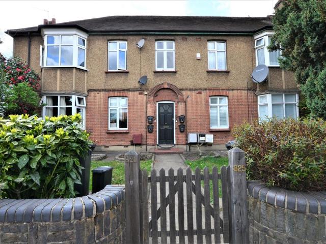 Green Lanes, London N21, 2 bed maisonette to rent, £1,850 pcm | PrimeLocation