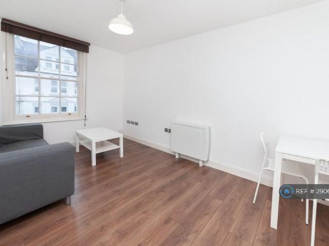 Green Lanes, London, N4 2 bed flat to rent £1,950 pcm £450 pw