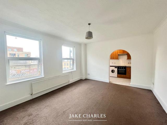 Green Lanes, London N8, 2 bed flat to rent, £1,850 pcm | PrimeLocation
