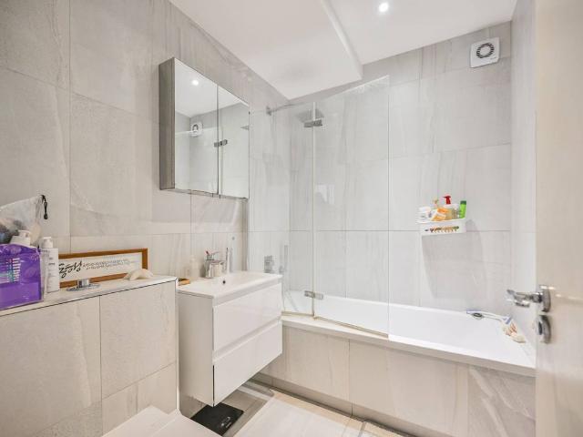 Green Lanes N4, Harringay, London, 1 bed flat to rent, £1,900 pcm | PrimeLocation