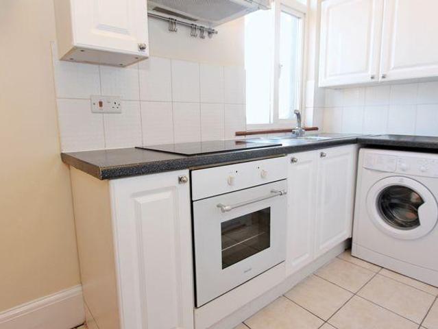 Green Lanes, Palmers Green N13 1 bed flat to rent £1,150 pcm £265 pw
