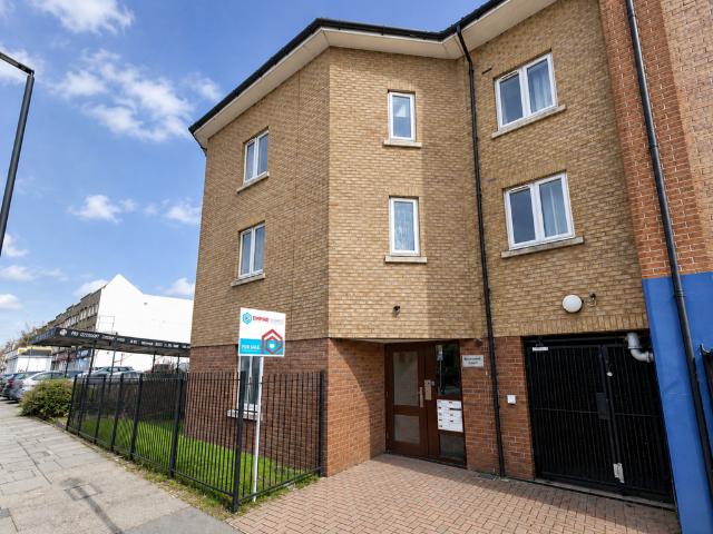 Green Lanes, Palmers Green, N13 2 bed apartment to rent £1,800 pcm £415 pw