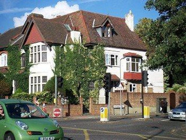 Green Lanes, Palmers Green Studio to rent £1,150 pcm £265 pw