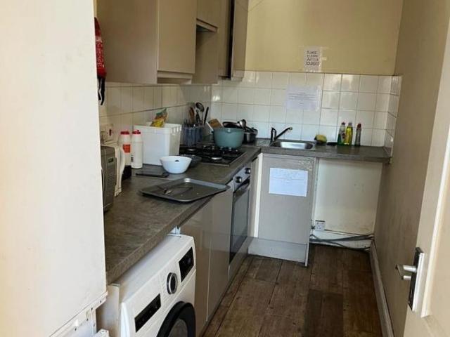 Green Lanes, Southgate N13, Room to rent, £750 pcm | PrimeLocation