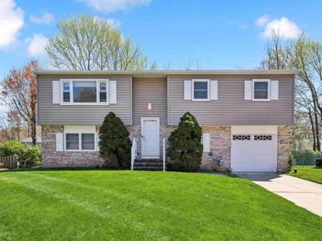 Green Ln, Ewing, Home For Sale