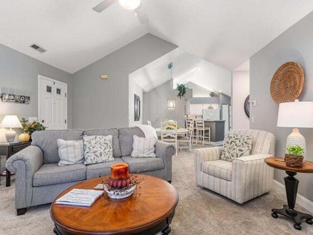 Green Ln, Pickerington, Condo For Sale