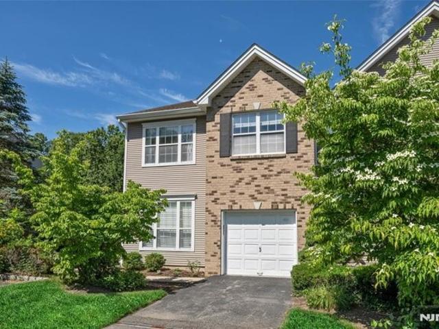 Green Mountain Rd, Mahwah, Home For Sale