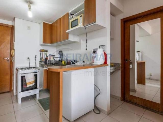 Green Park, AP. 1 Quarto, sendo 1 suíte, 37m² com armários, varanda, Oportunidade