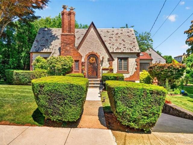 Green Pl, New Rochelle, Home For Sale