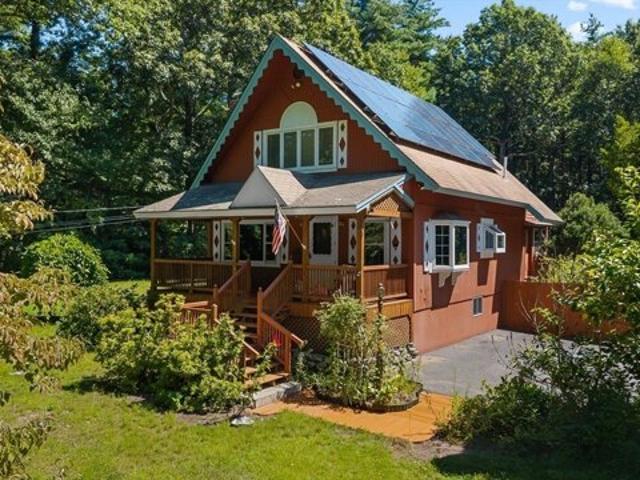 Green Rd, Bolton, Home For Sale