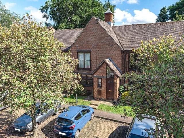 Green Ridges, Headington, Oxfordshire OX3, 1 bed flat to rent, £1,250 pcm | PrimeLocation