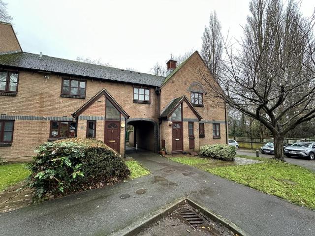 Green Ridges, OXFORD, OX3 3 bed apartment to rent £1,750 pcm £404 pw