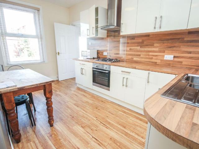 Green Road, Bournemouth BH9, 5 bed property to rent, £3,000 pcm | PrimeLocation