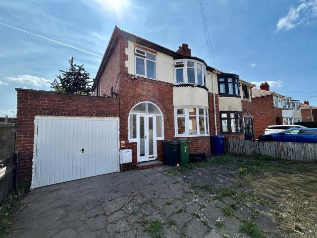 Green Road, Dudley DY2, 3 bed semi detached house to rent, £1,100 pcm | PrimeLocation