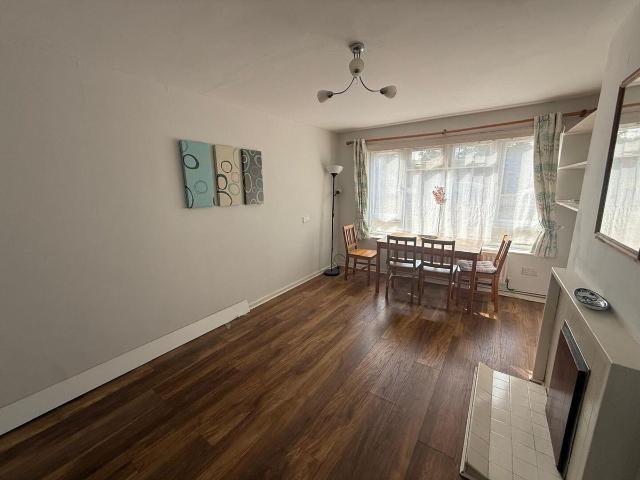 Green Road, London N14, 1 bed flat to rent, £1,550 pcm | PrimeLocation